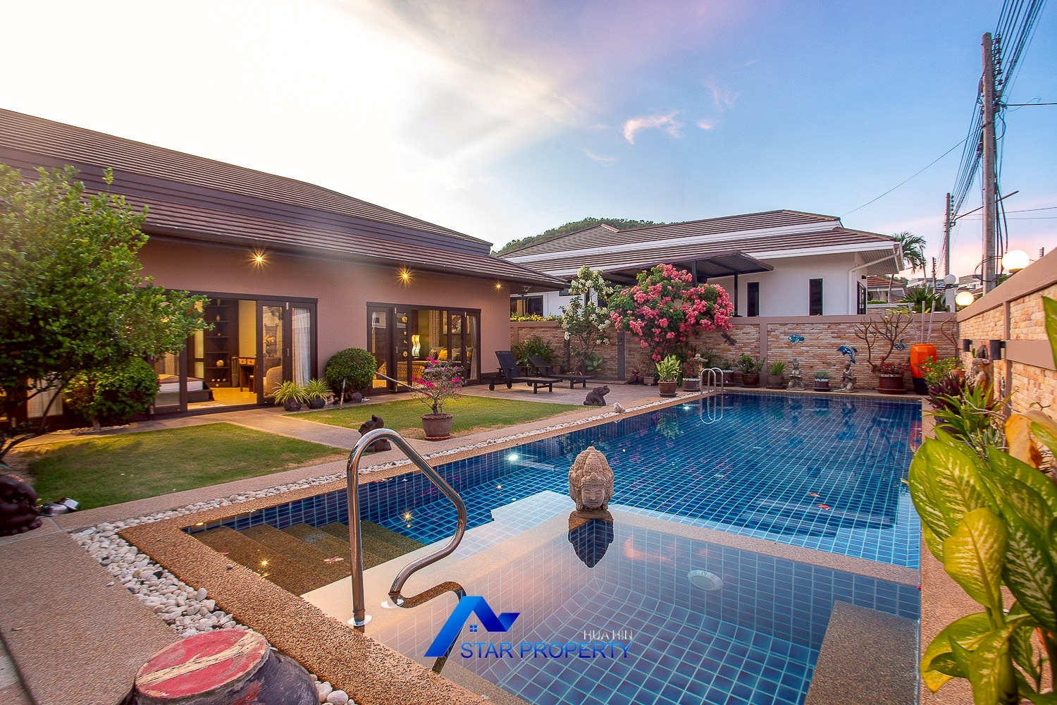 Modern Pool Villa In A Prime Location At The Avenue 88 Hua Hin For Rent ...